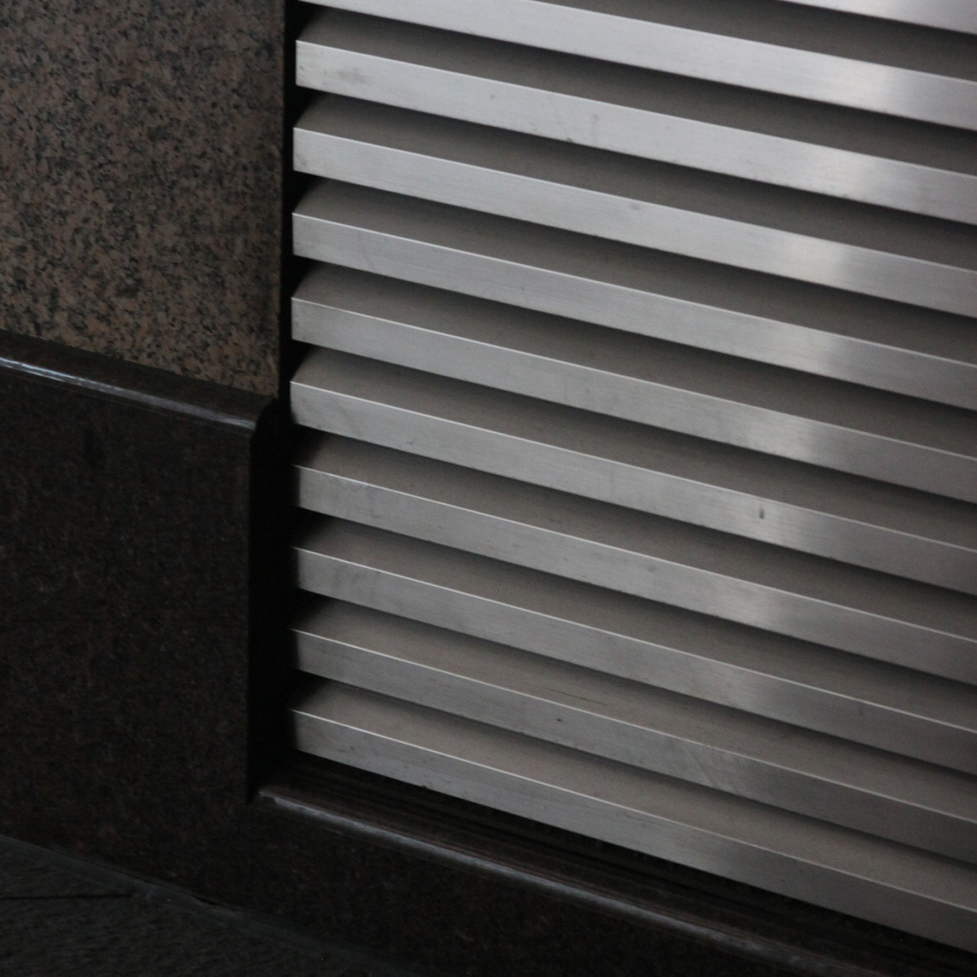 AG20 Bar Grille – ARCHITECTURAL GRILLE